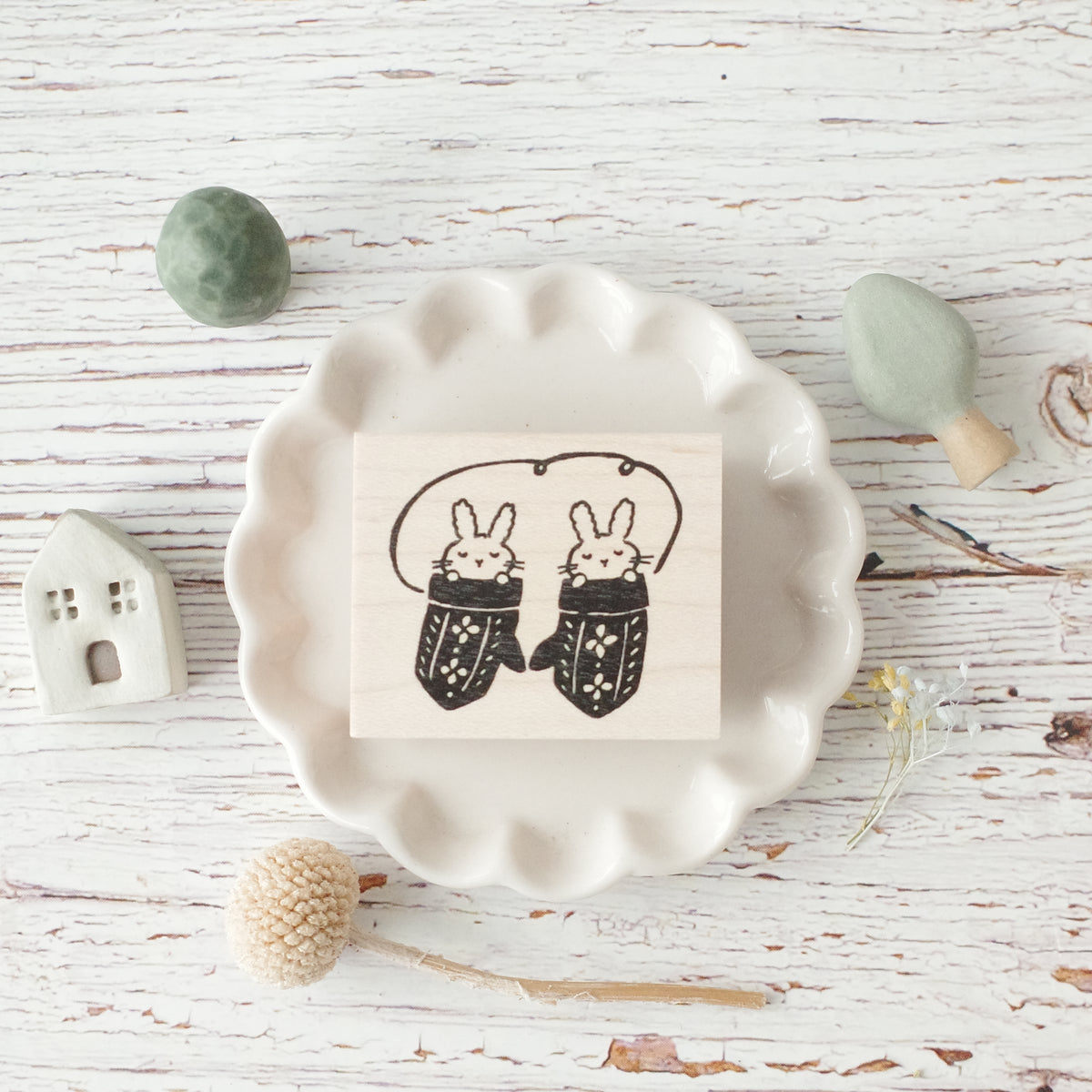 Hankodori stamp - Mitten rabbits – petit zakkaya