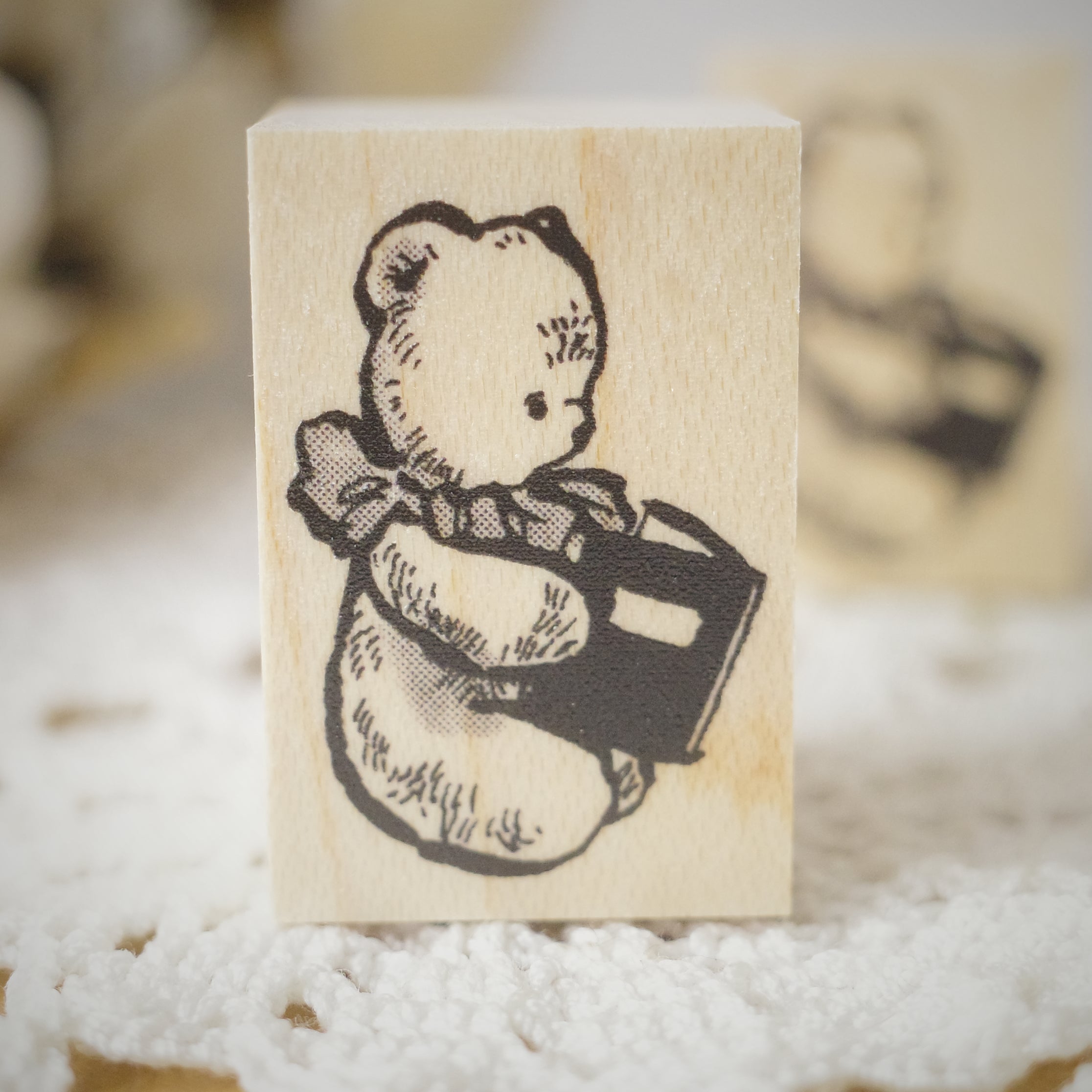 Krimgen rubber stamp - Reading teddy bear – petit zakkaya
