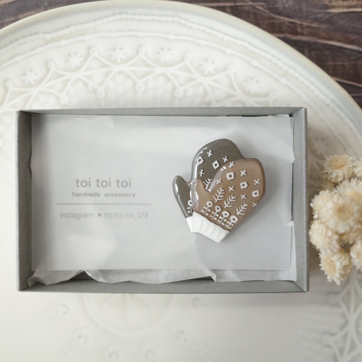 toi toi toi Handmade Accessories - Brooch Mitten (Pattern) – petit zakkaya